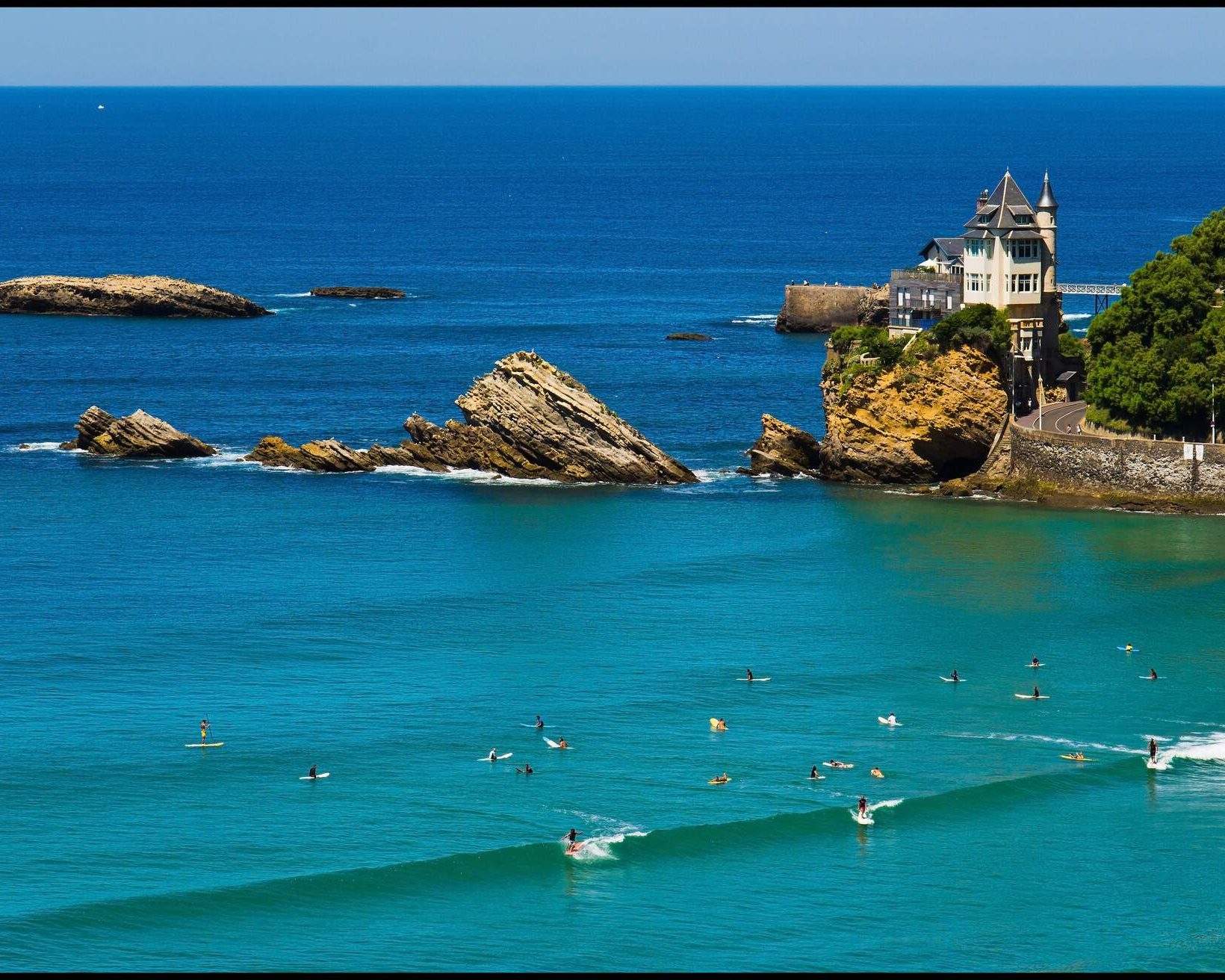 Explore the diverse beaches of France | KAYAK