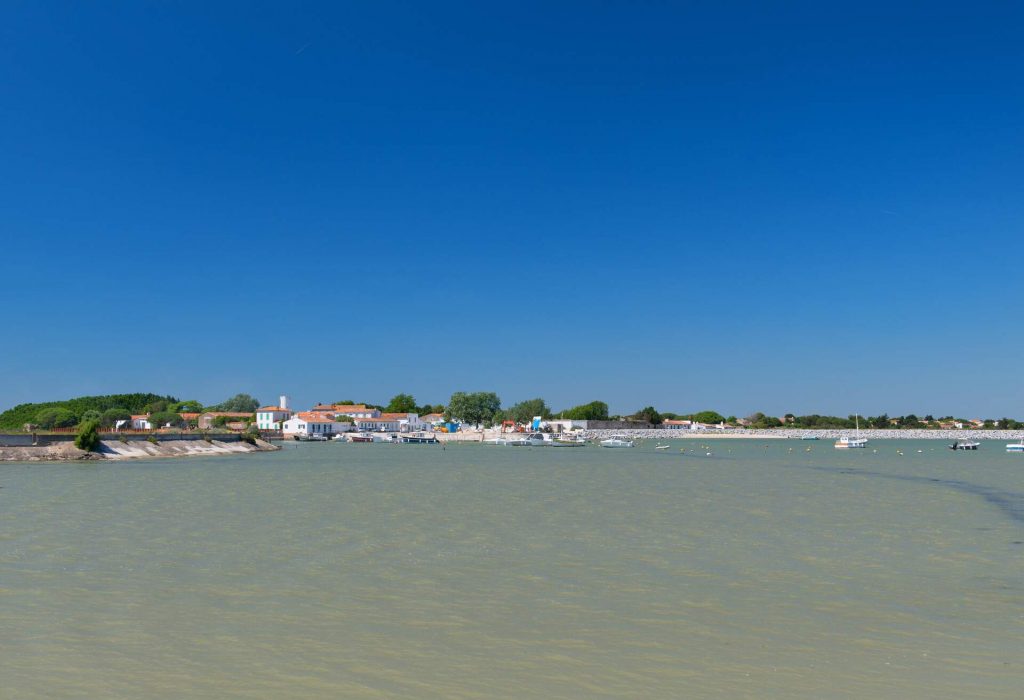 Explore the diverse beaches of France | KAYAK