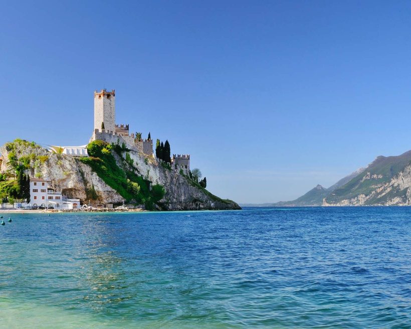 Enjoy Top Tips on Visiting the Best Lakes in Italy | KAYAK
