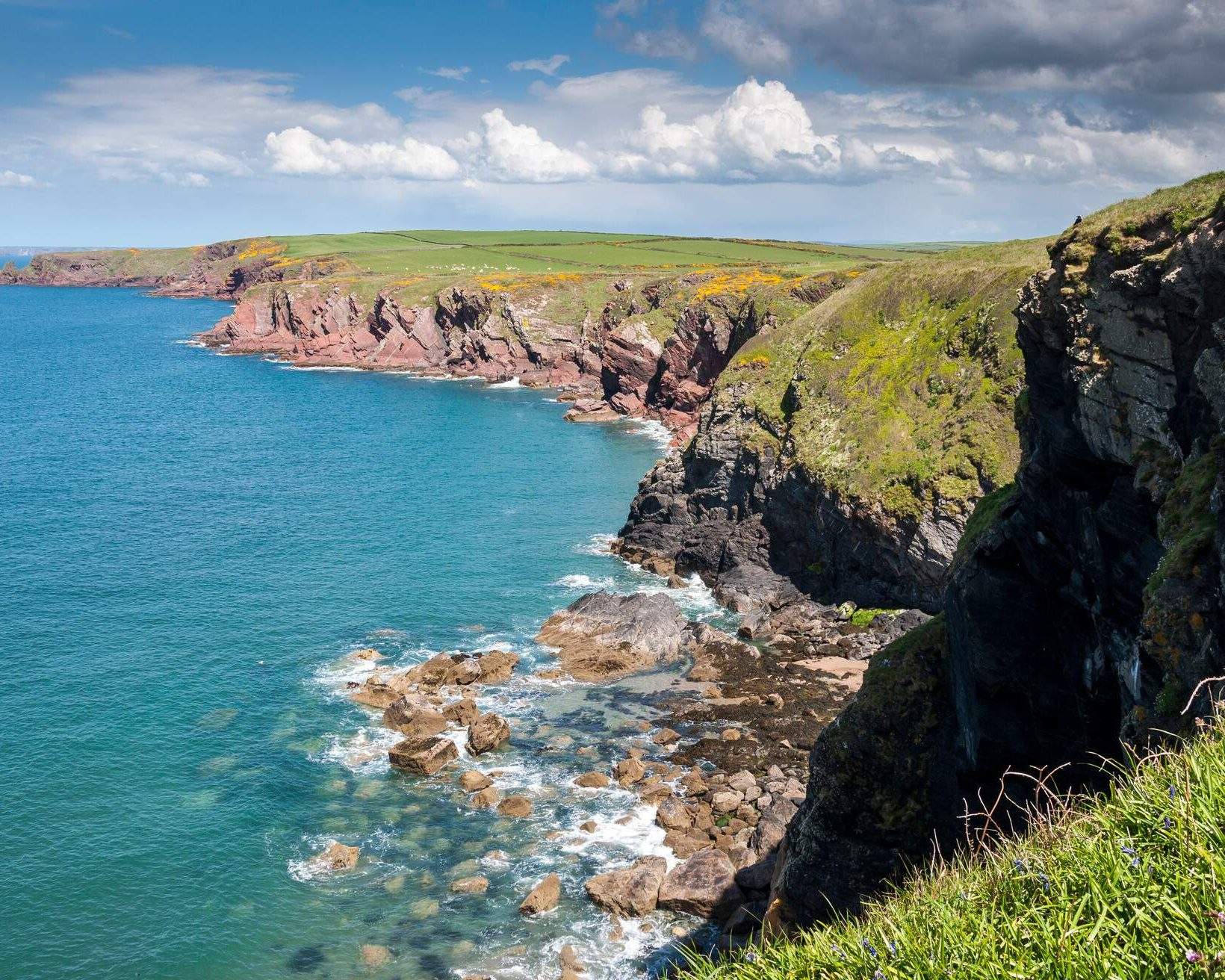 Visit the beaches of Wales and enjoy a trip to remember | KAYAK