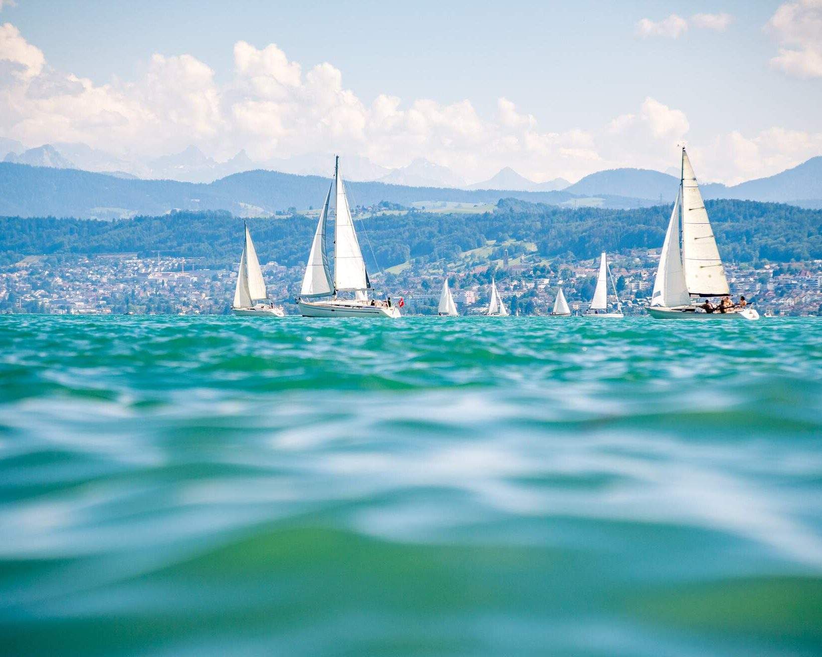 Explore the beauty of some of the best lakes in Switzerland | KAYAK