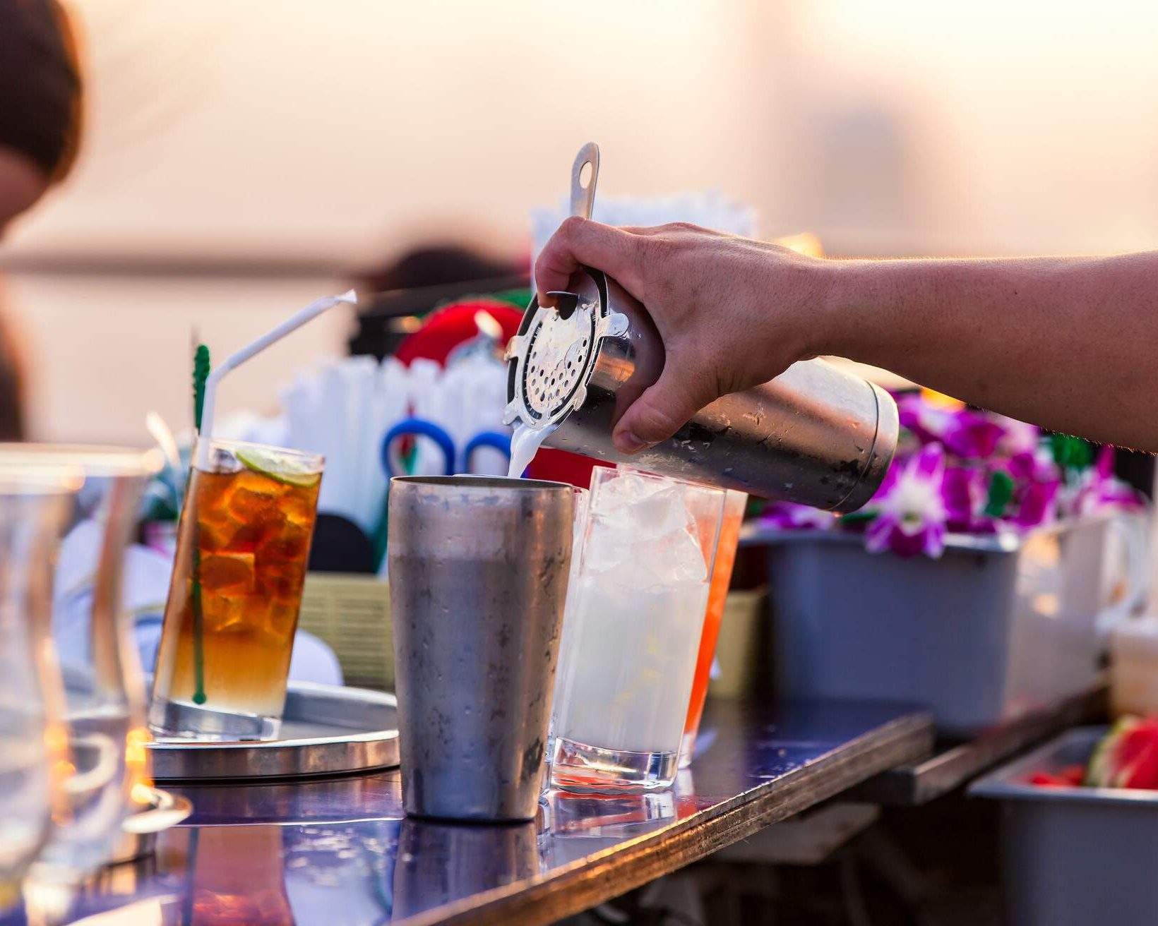 The best rooftop bars in Madrid for a fabulous night out | KAYAK