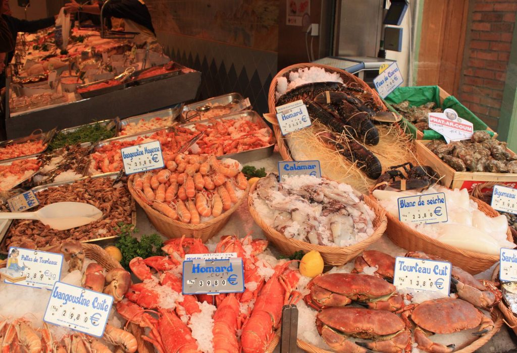 Enjoy our great guide on food markets in Paris | KAYAK