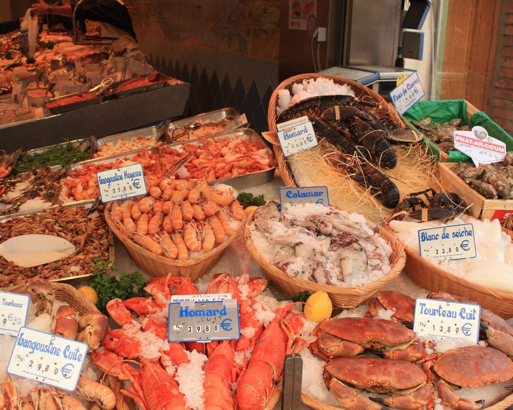 Enjoy our great guide on food markets in Paris | KAYAK