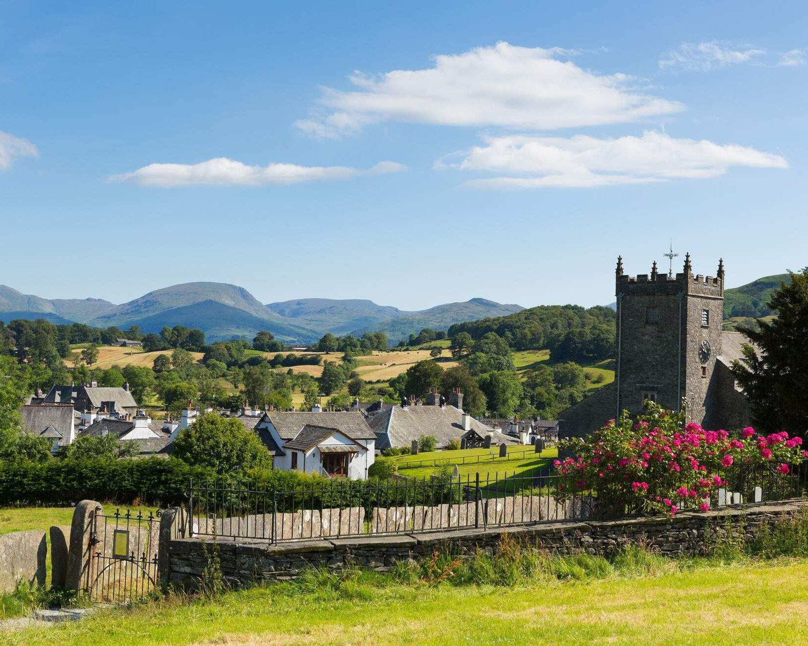 Explore the small towns in England with us | KAYAK