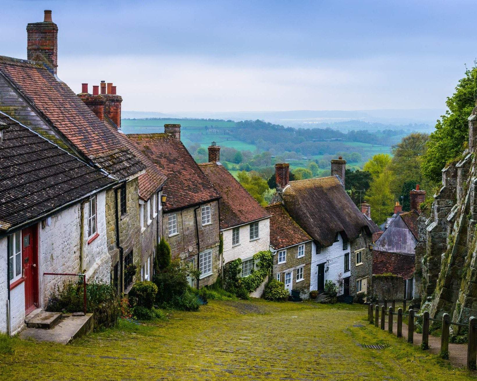 Explore the small towns in England with us | KAYAK