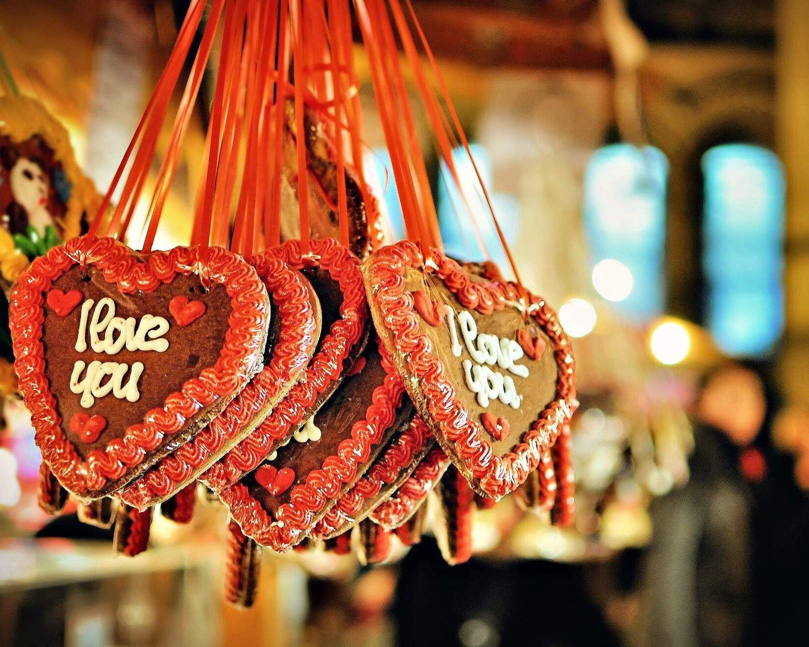 Explore the best Christmas markets in the UK for 2024 | KAYAK