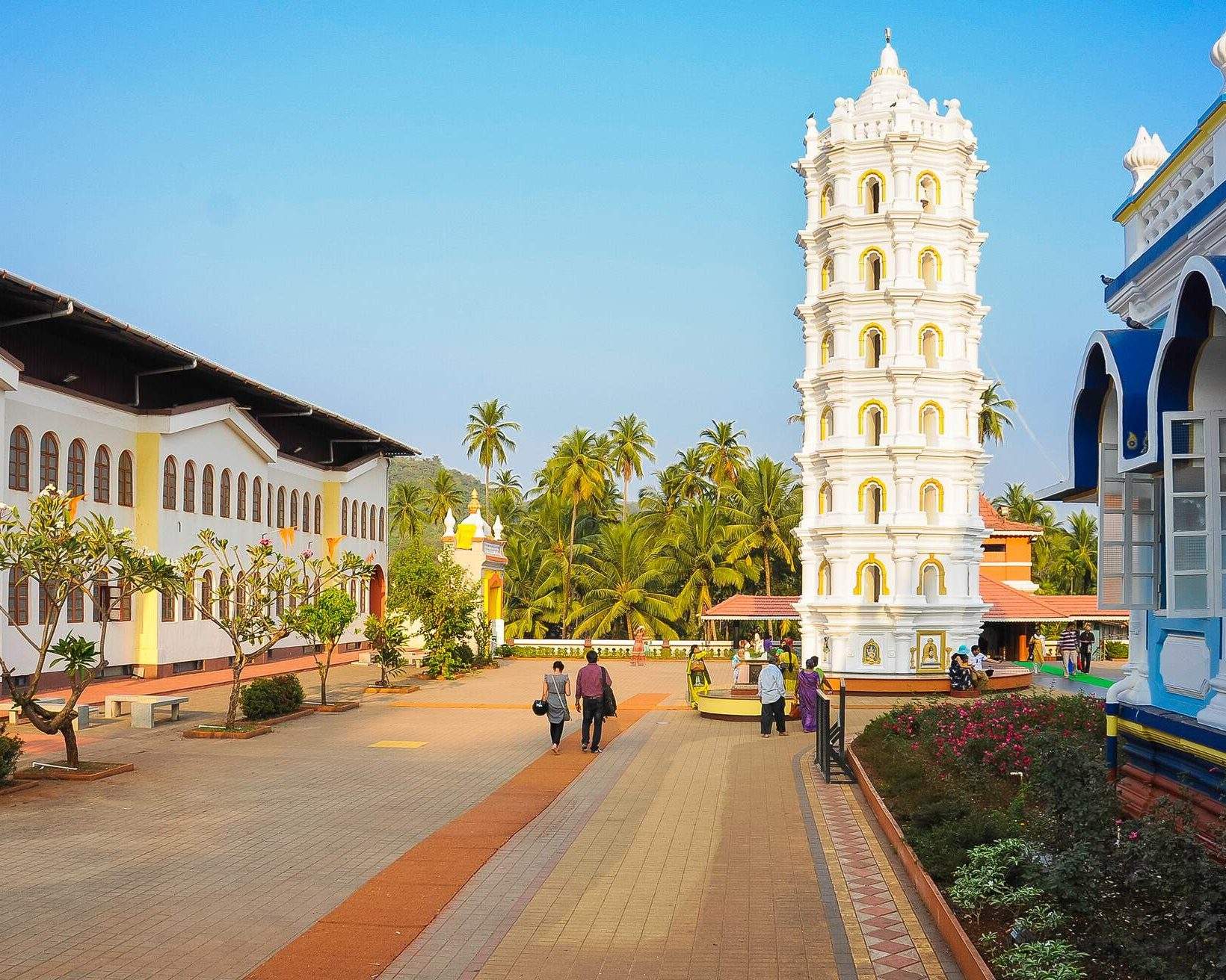 Take a tour of the most majestic temples in India | KAYAK