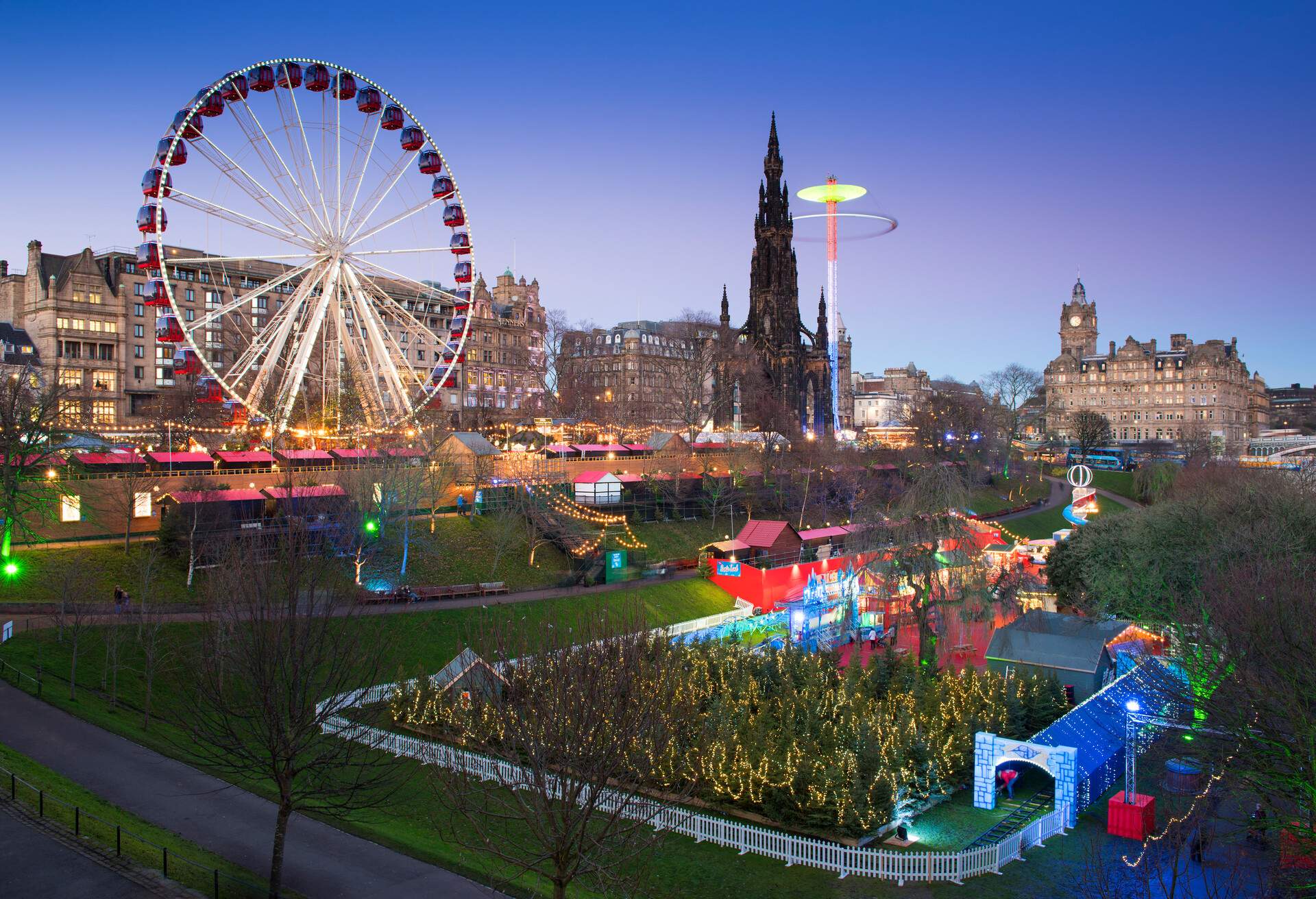 15 Christmas holiday destinations to feel truly festive | KAYAK