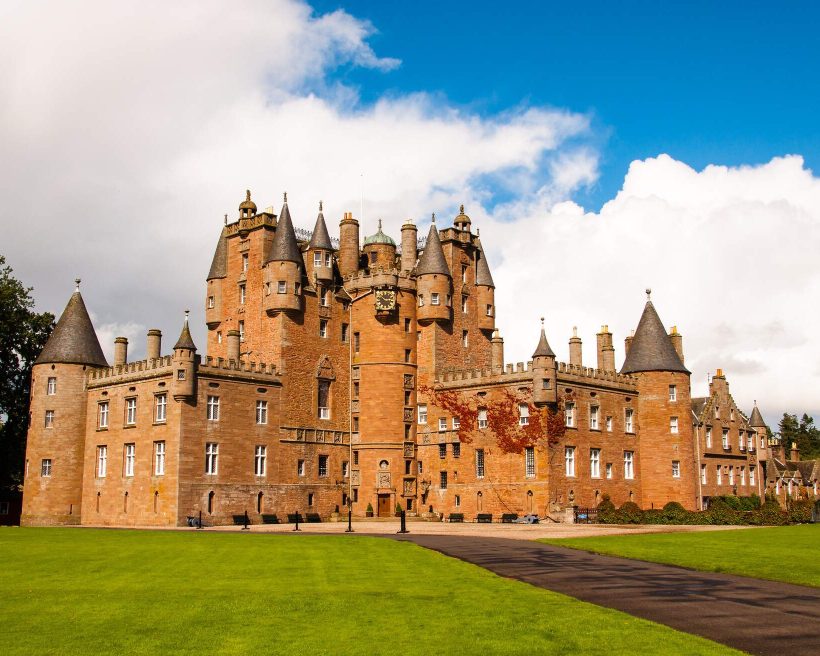 13 Best Castles in the UK | KAYAK