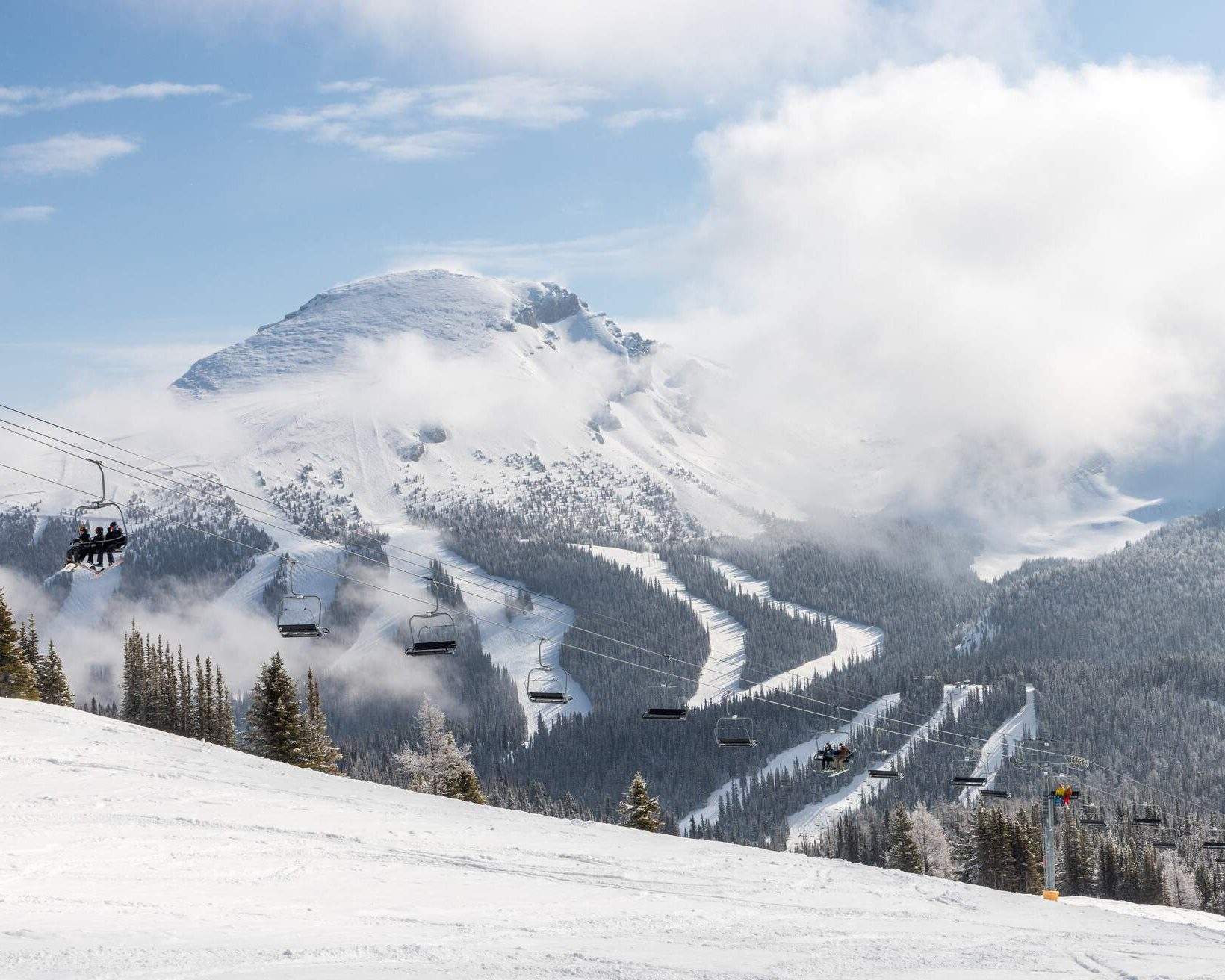 Prepare to hit the slopes at the best ski resorts in Canada | KAYAK