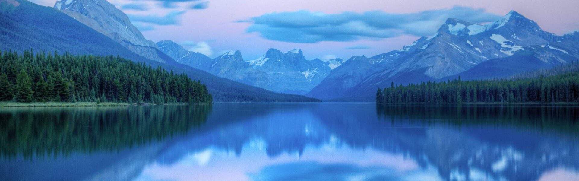 The 15 most exquisite lakes in Canada you have to visit | KAYAK