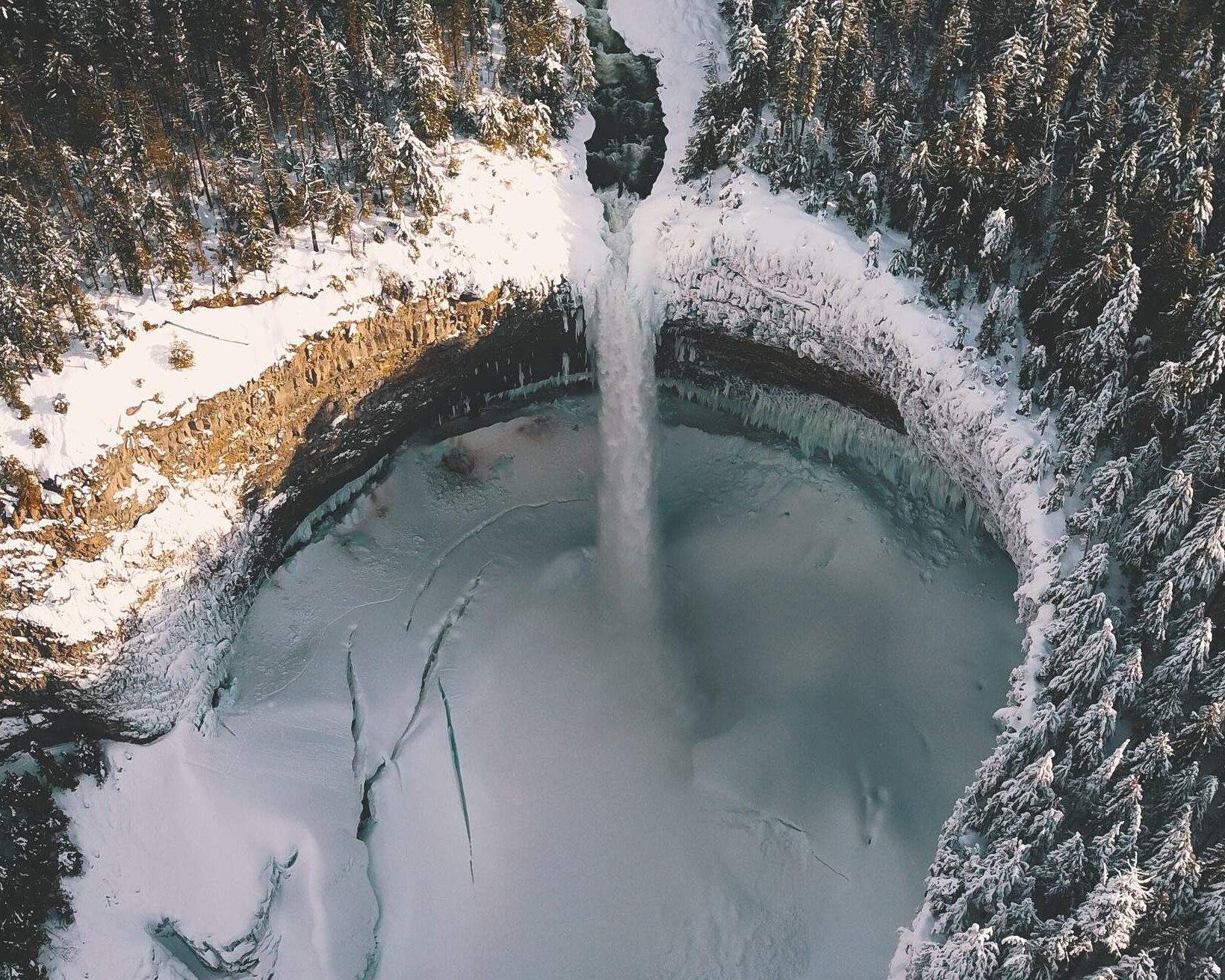 Marvel at the most treasured waterfalls in Canada | KAYAK