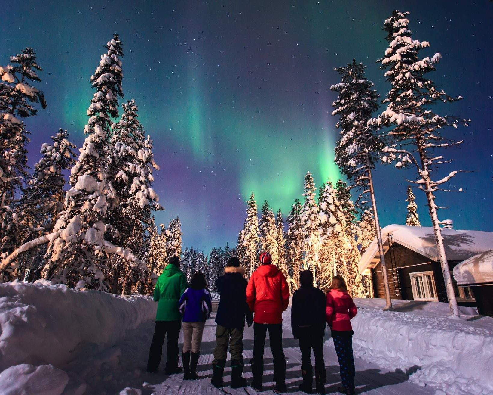 Top Places to see the Northern Lights around the Globe | KAYAK