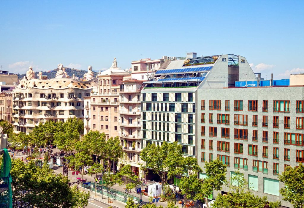 Digging into the intriguingly famous buildings in Barcelona | KAYAK