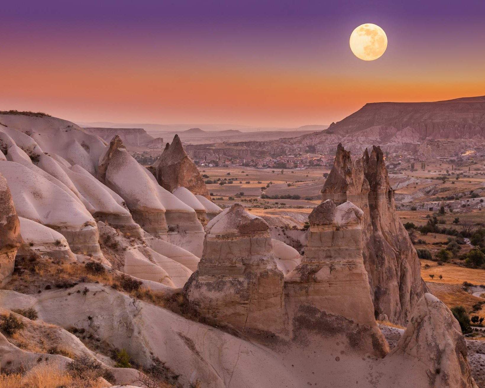 Top 12 Lunar Landscapes on Earth Revealed | KAYAK