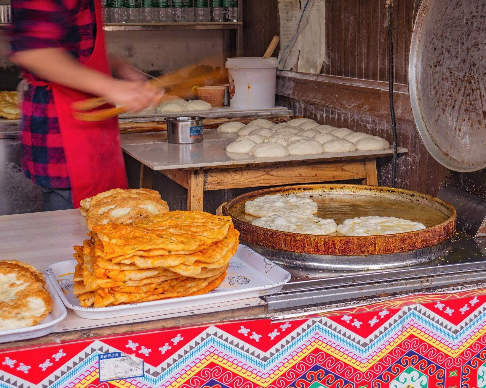 The main reasons you need to try street food in China | KAYAK