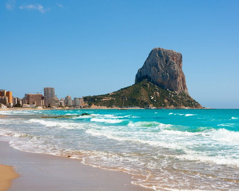 Uncover some of the most beautiful Alicante beaches | KAYAK