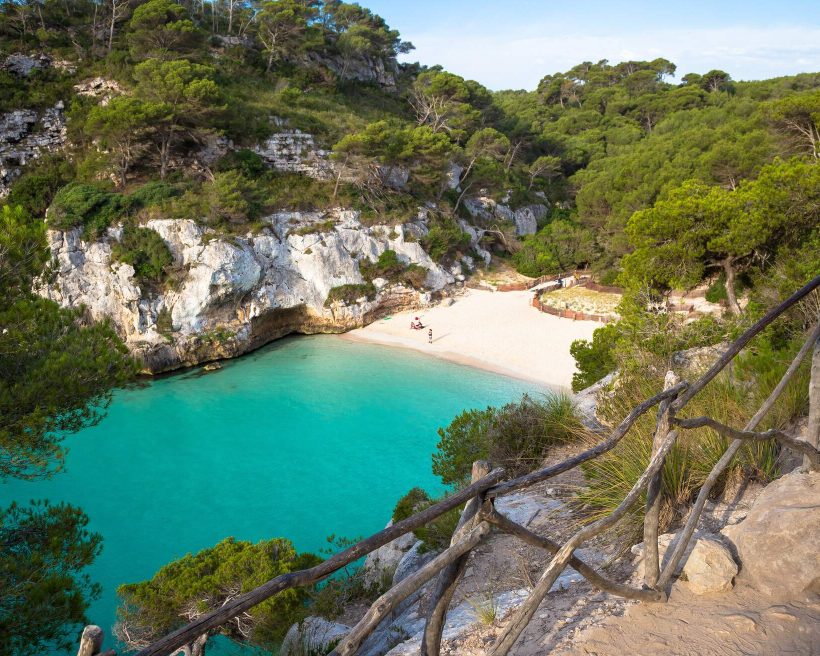 Where is hot in February 2024 for a sunny winter holiday? | KAYAK