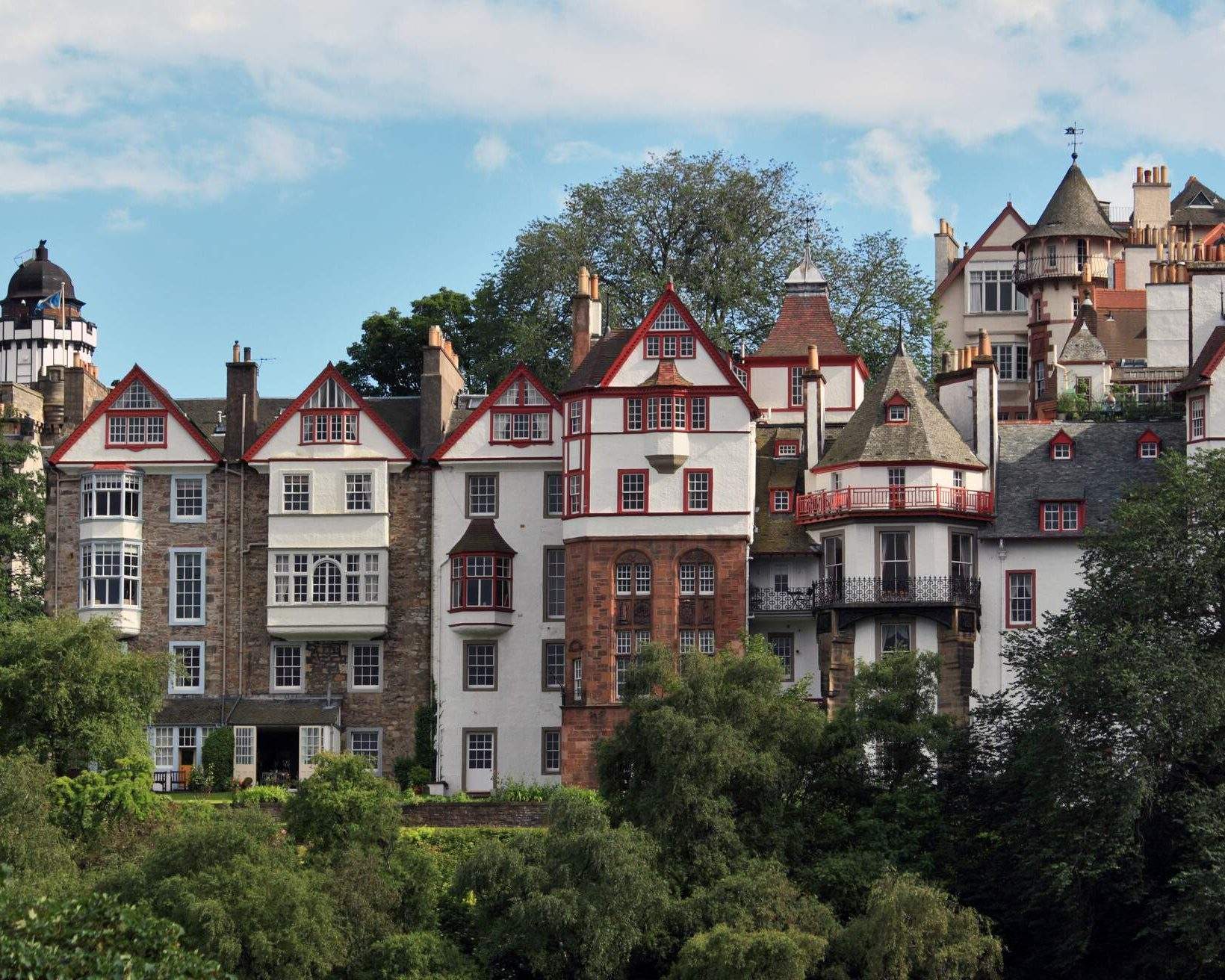 Gems that make the architecture in Edinburgh intriguing | KAYAK