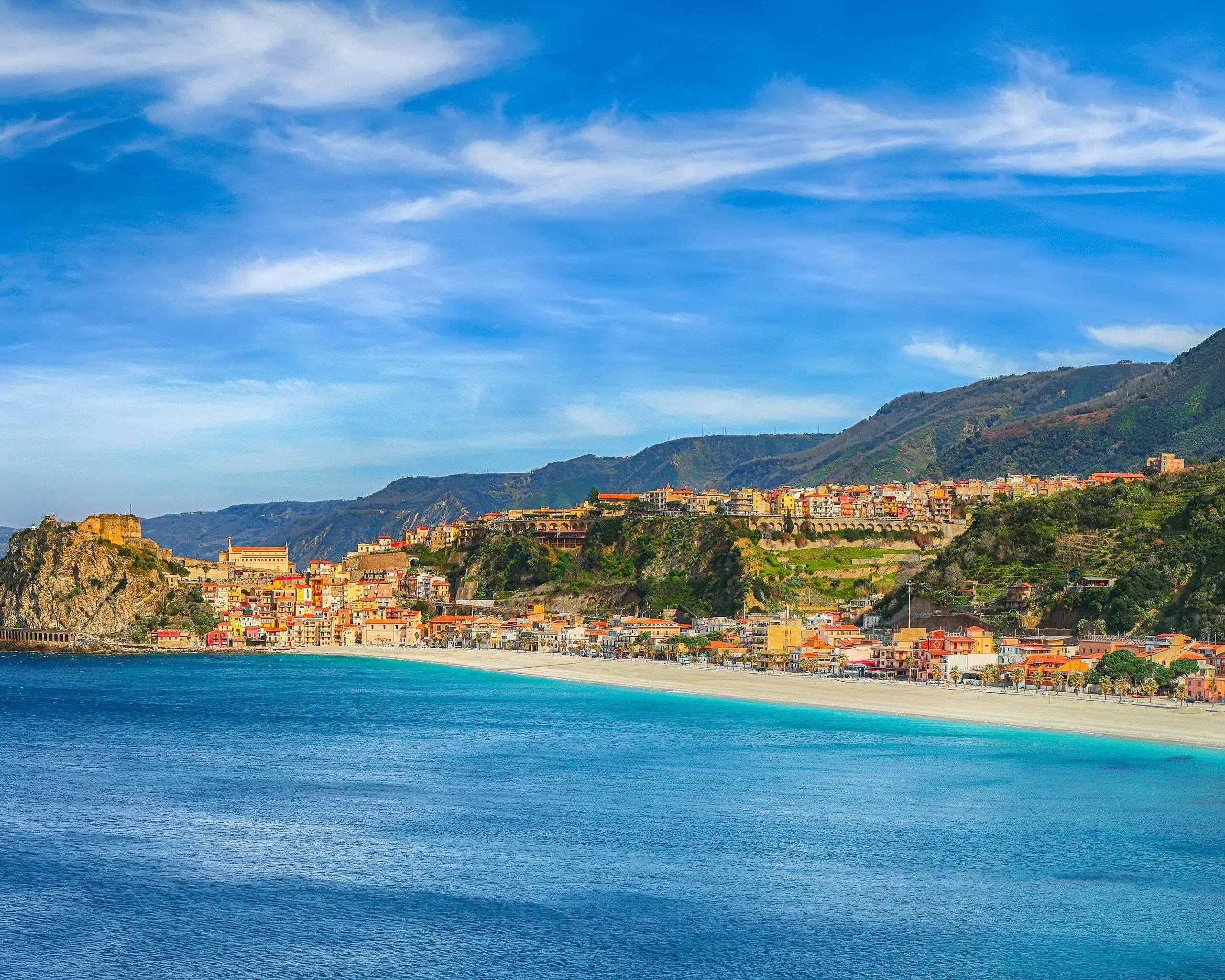 Where is hot in April 2024: the 10 best destinations | KAYAK