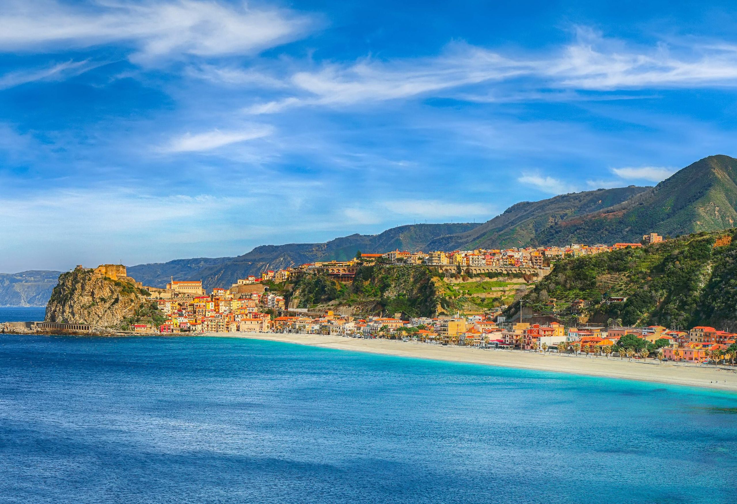 Where is hot in April 2024: the 10 best destinations | KAYAK