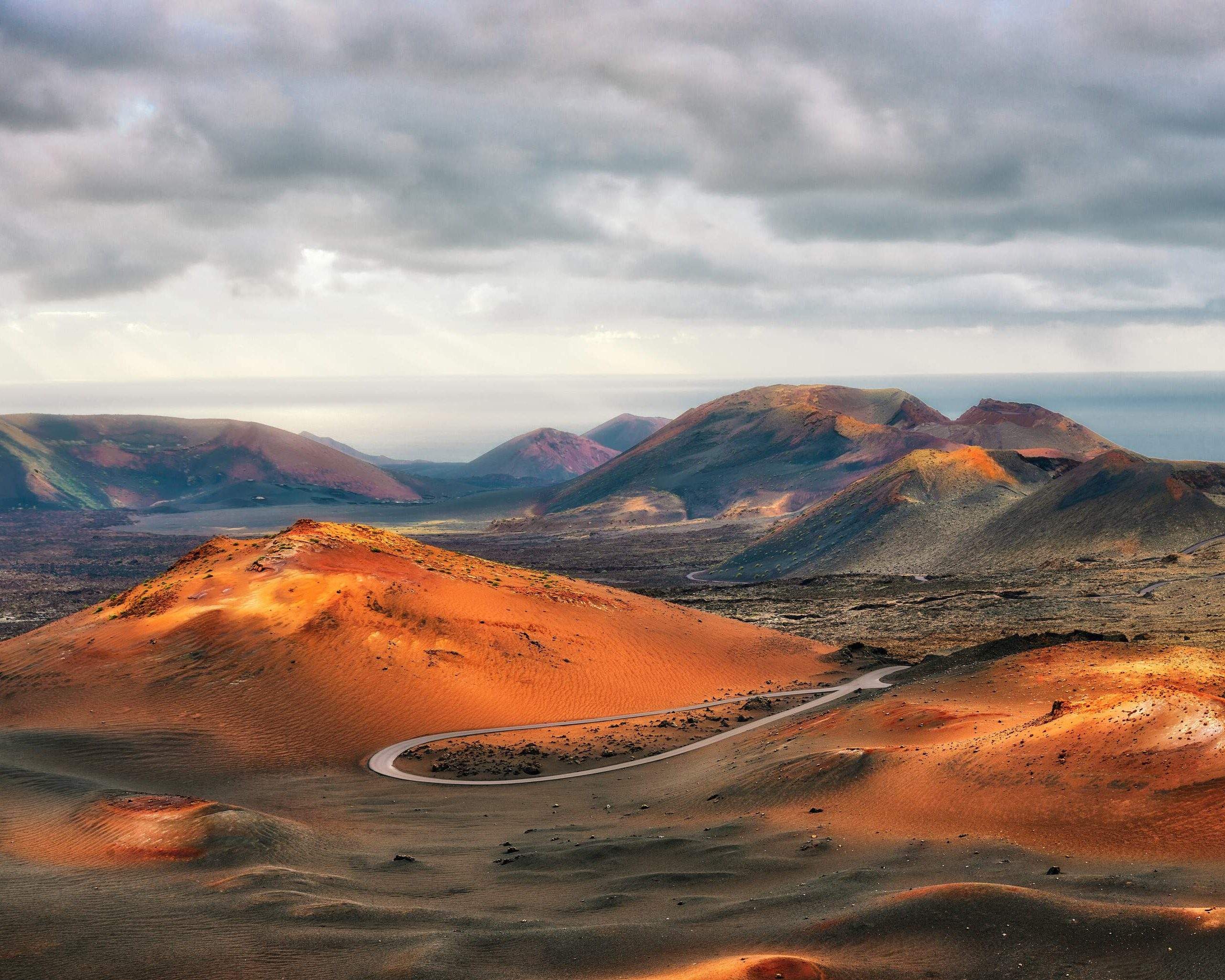 Where is hot in April 2025: the 10 best destinations | KAYAK