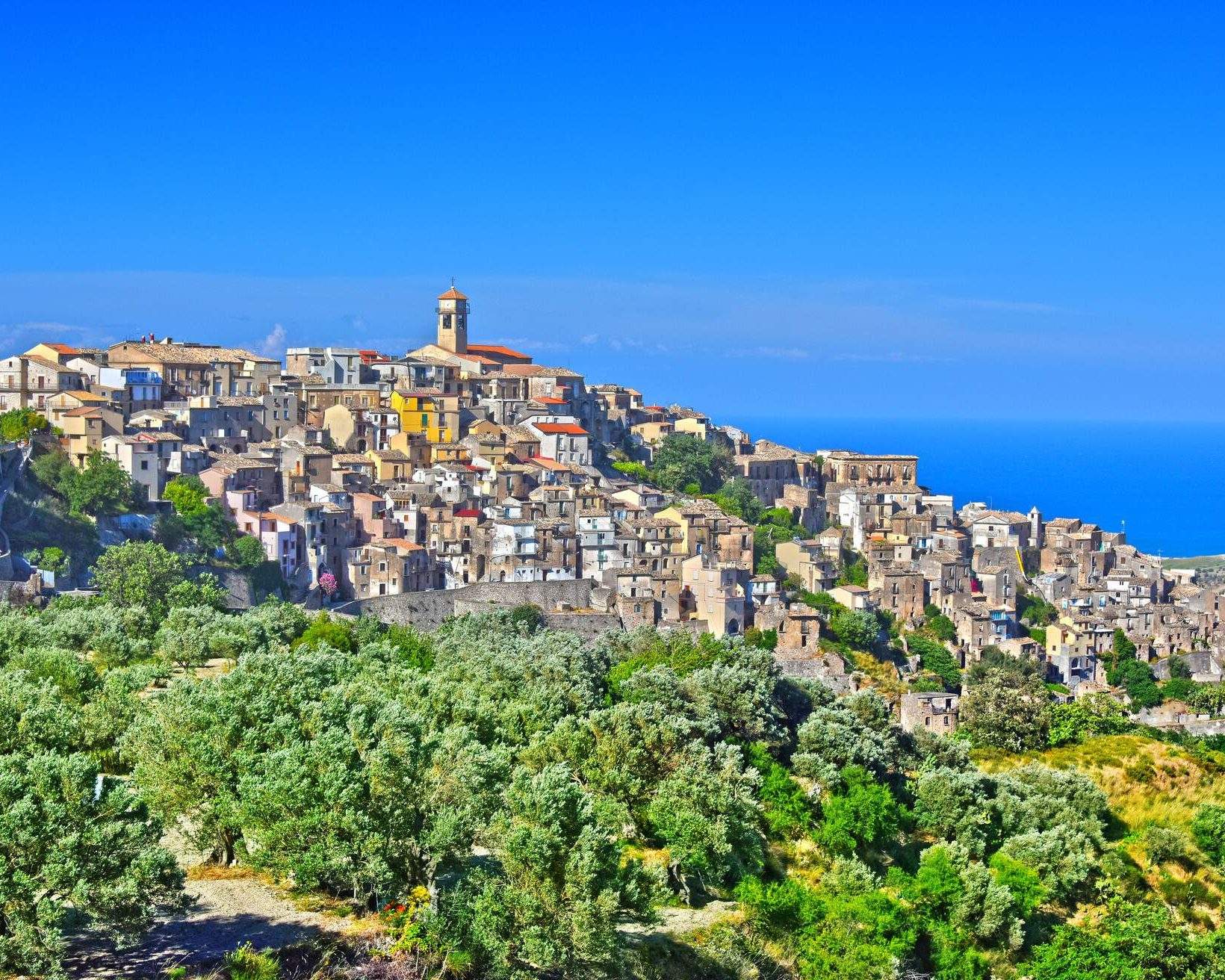 Where is hot in April 2024: the 10 best destinations | KAYAK