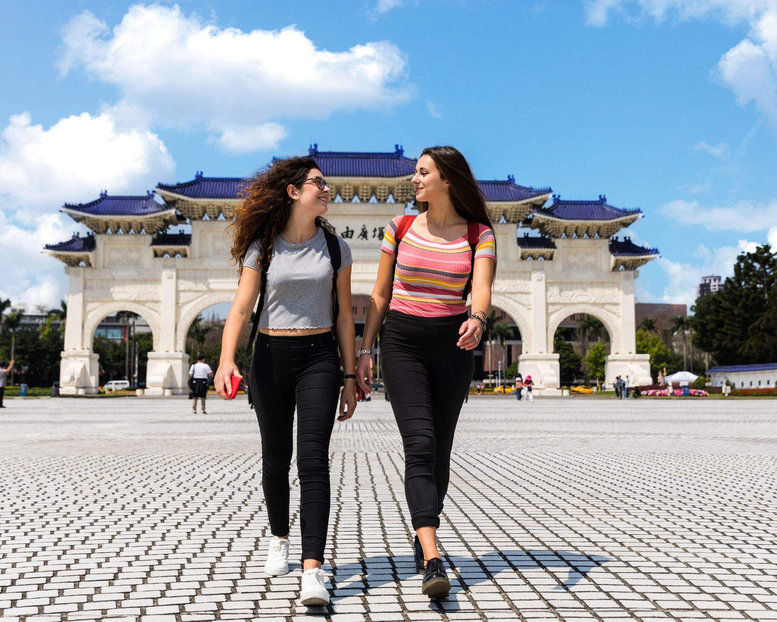 Where's hot in May 2024 for late spring sunshine | KAYAK