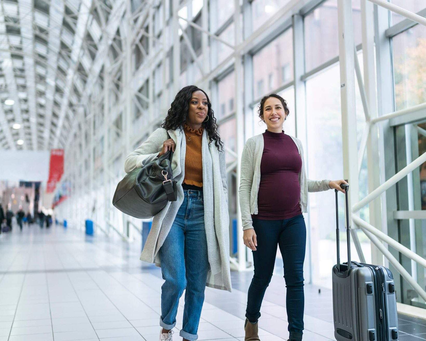 Travel smart: The easy guide to checked baggage rules| KAYAK