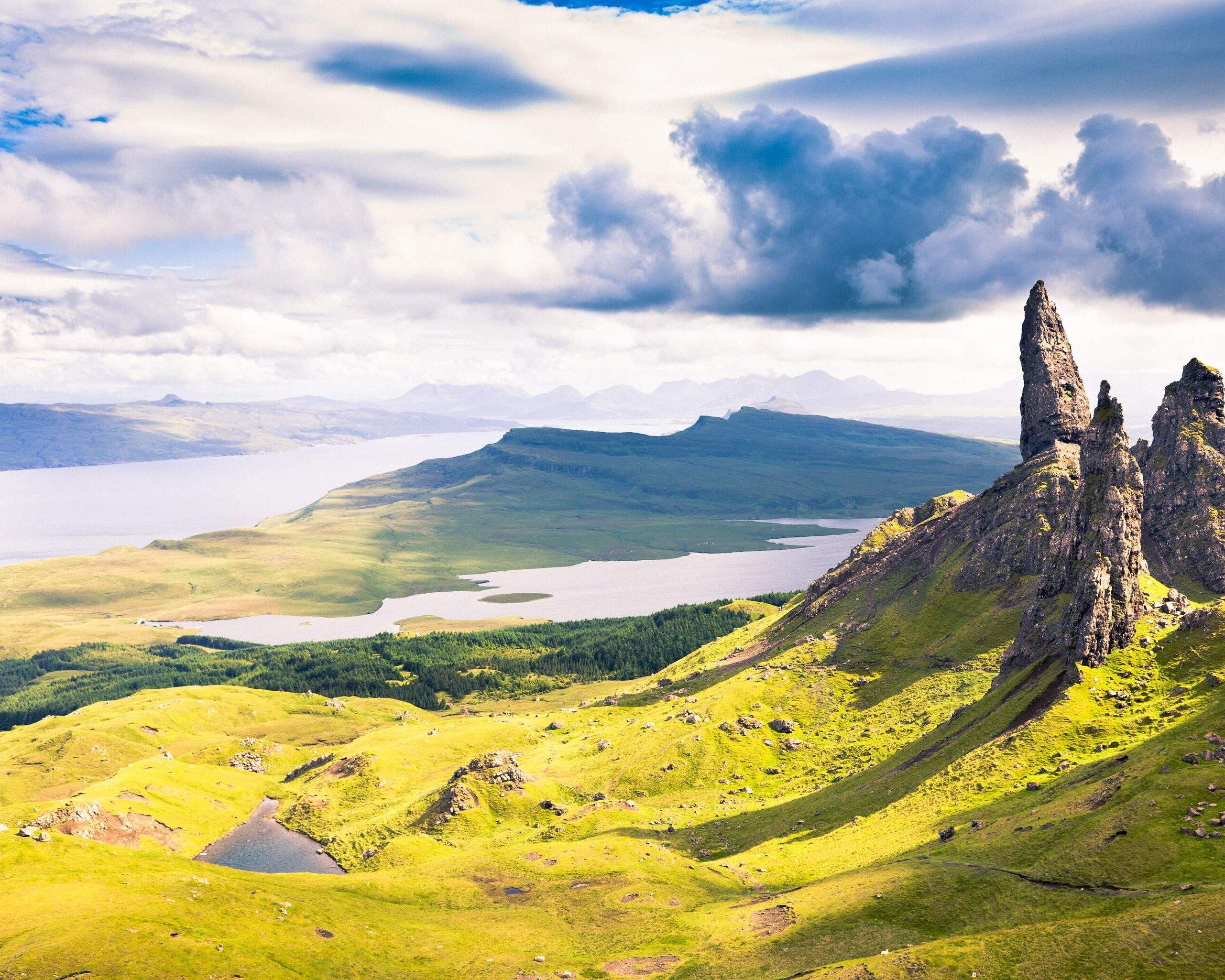 Celebrate the outdoors: The 12 best walks in the UK | KAYAK