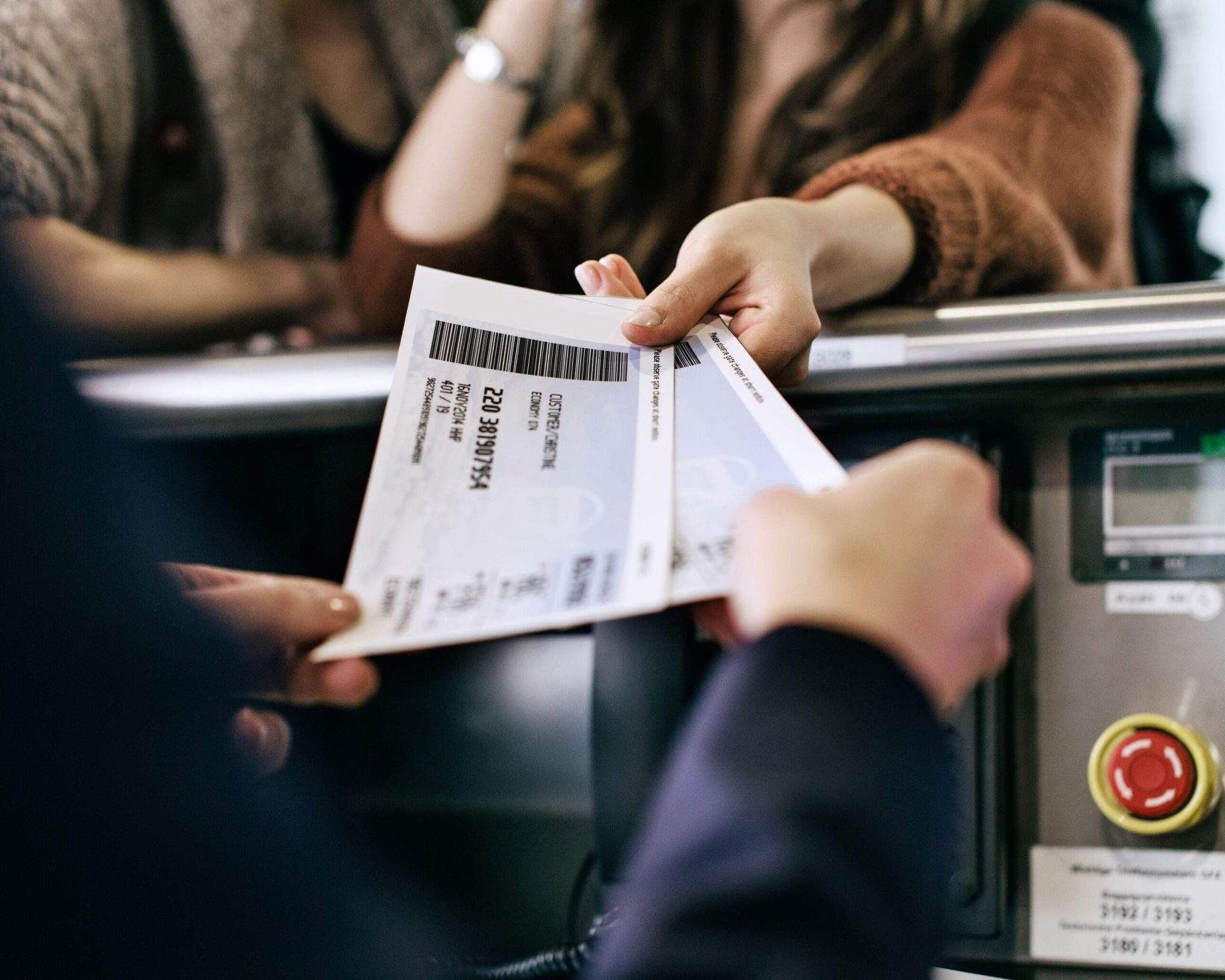 What is a boarding pass? The ultimate guide | KAYAK