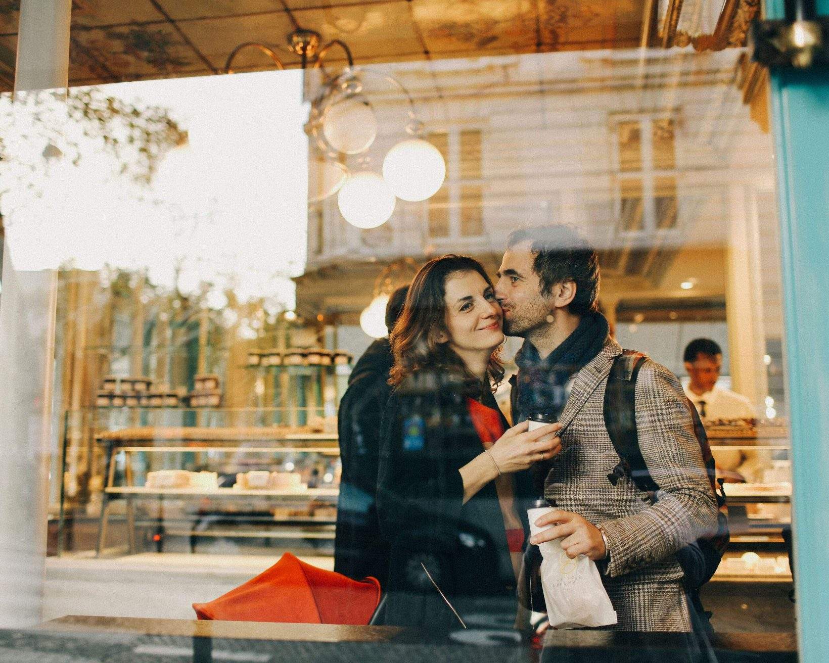 A kiss on the cheek: Saying hello around the world | KAYAK