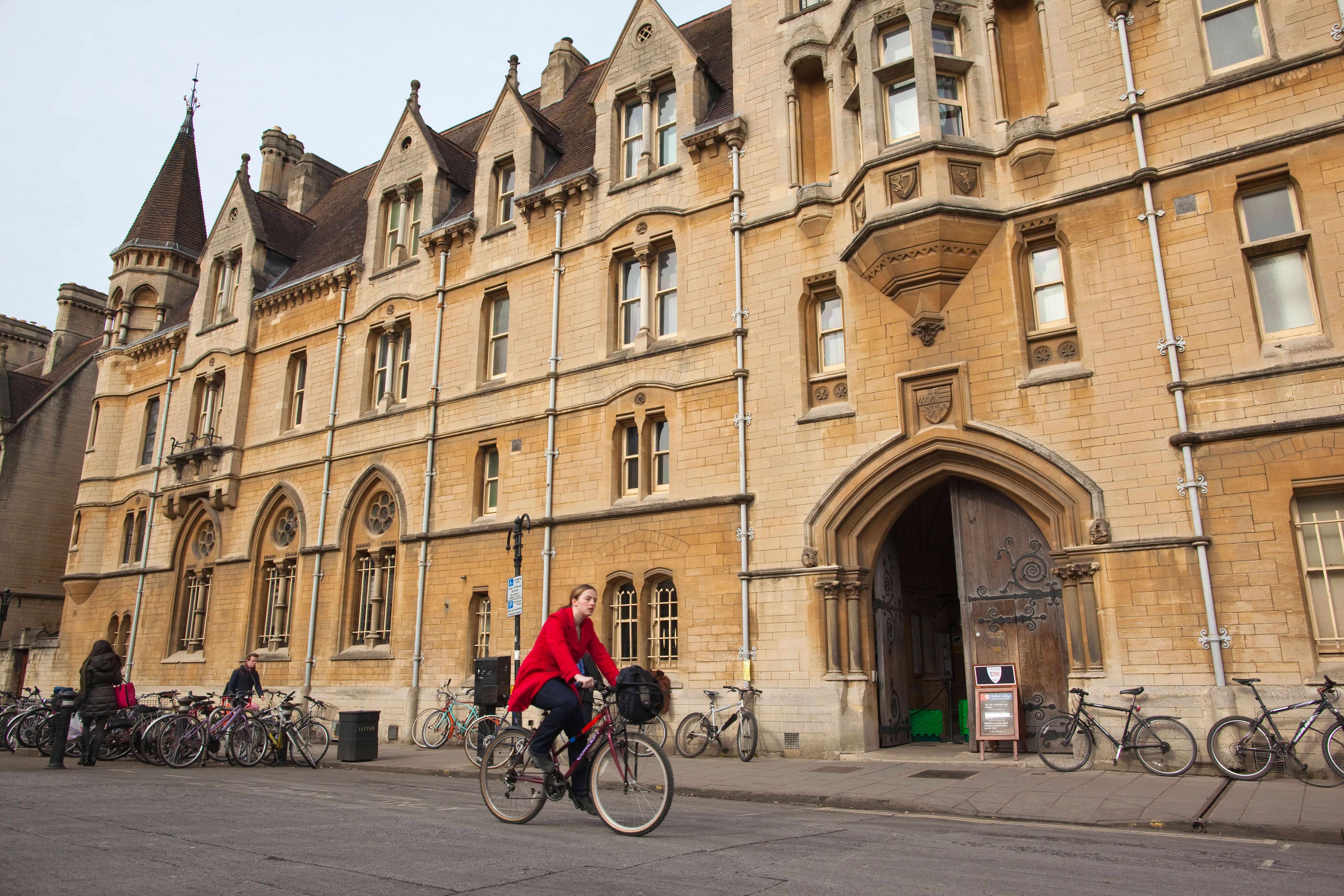 Cheap Flights from London to Oxford | (LON - OXF) - KAYAK