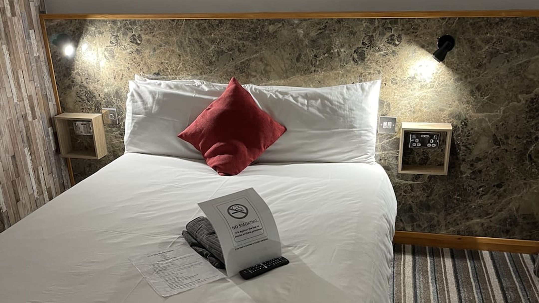 The Six Bells Hotel £55. Enfield Hotel Deals & Reviews - KAYAK