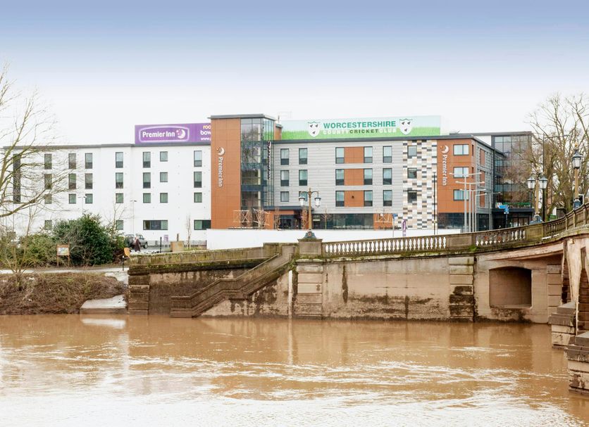 Premier Inn Worcester City Centre £54. Worcester Hotel Deals & Reviews ...