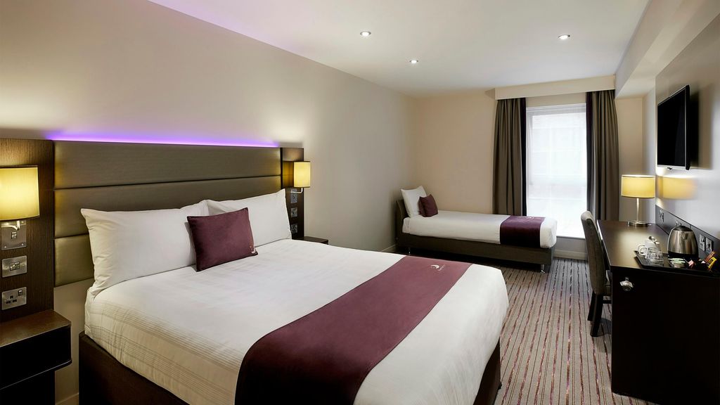 Premier Inn Derby East £54. Derby Hotel Deals & Reviews - KAYAK
