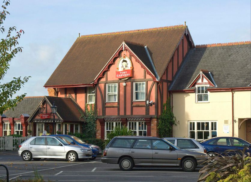 Premier Inn Reading (Caversham Bridge) £43. Reading Hotel Deals ...