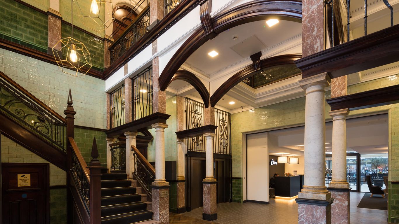 Roomzzz Manchester Victoria £59. Manchester Hotel Deals & Reviews - KAYAK