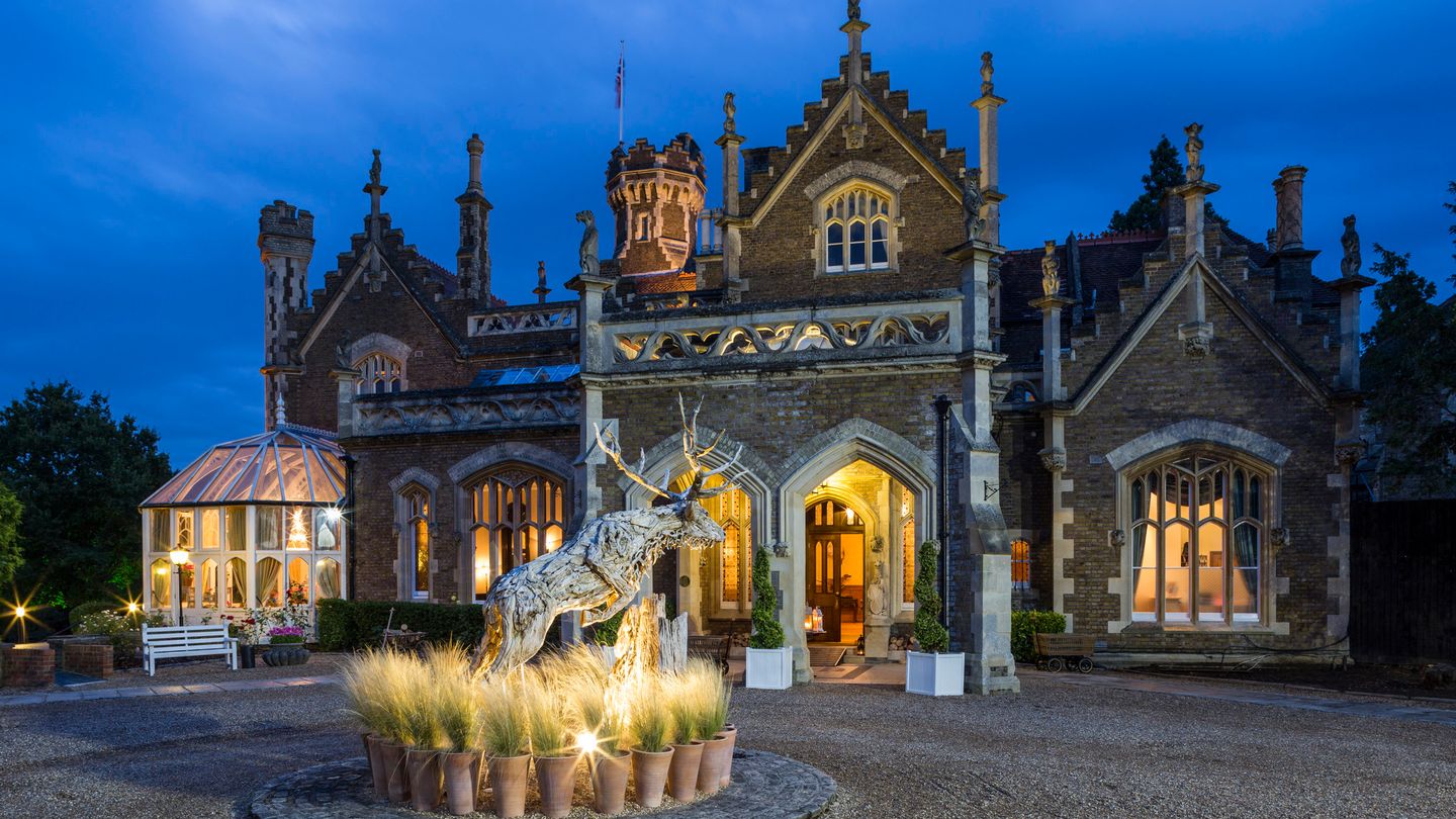Oakley Court £235. Windsor Hotel Deals & Reviews - KAYAK