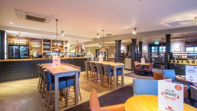 Premier Inn Doncaster (Lakeside) £48. Doncaster Hotel Deals & Reviews ...
