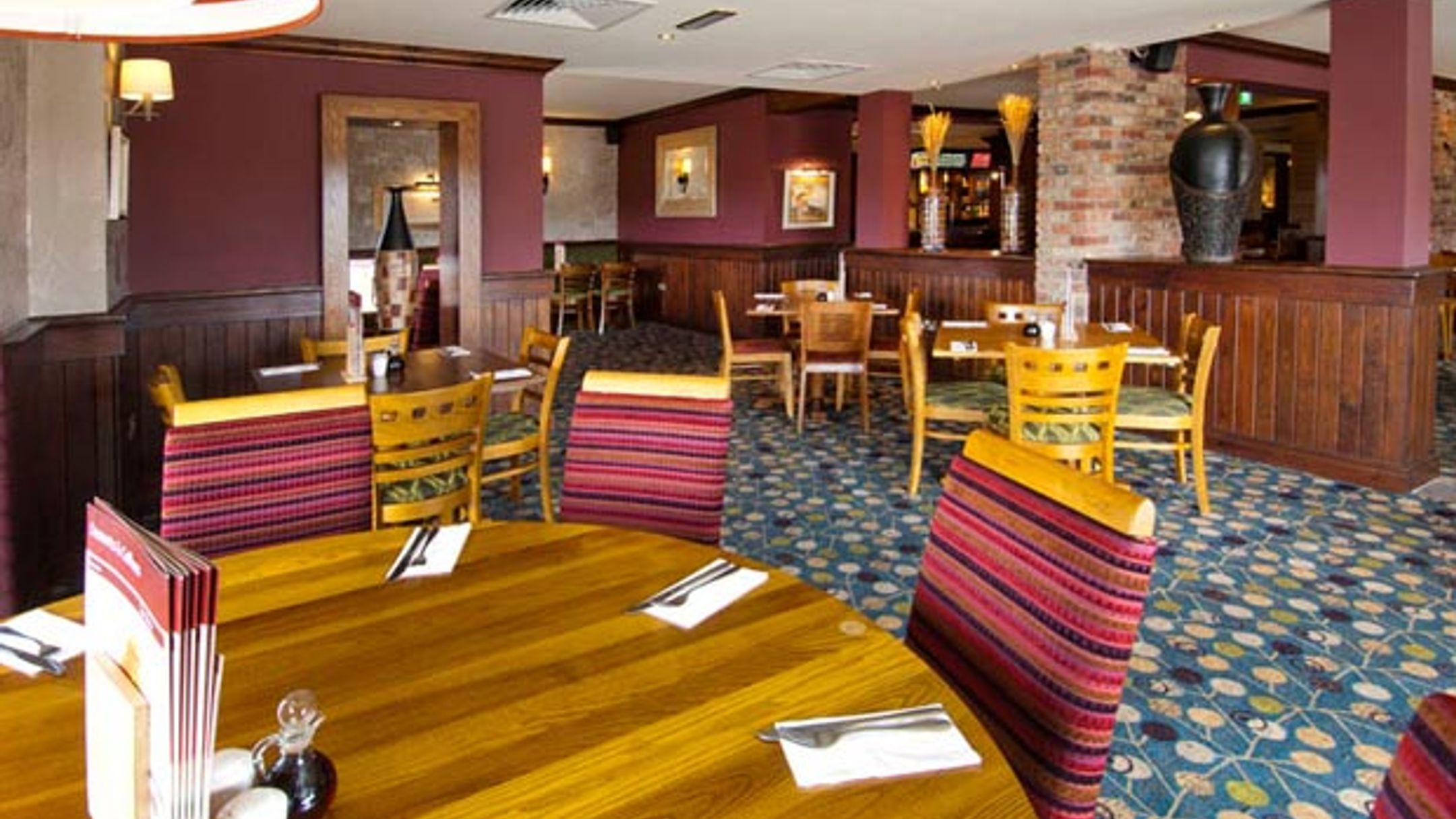 Premier Inn Bedford South (A421) £116. Bedford Hotel Deals & Reviews ...