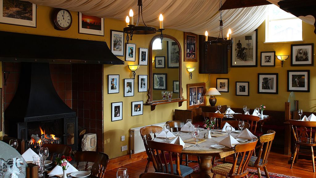 The Trooper Inn £80. Petersfield Hotel Deals & Reviews - KAYAK