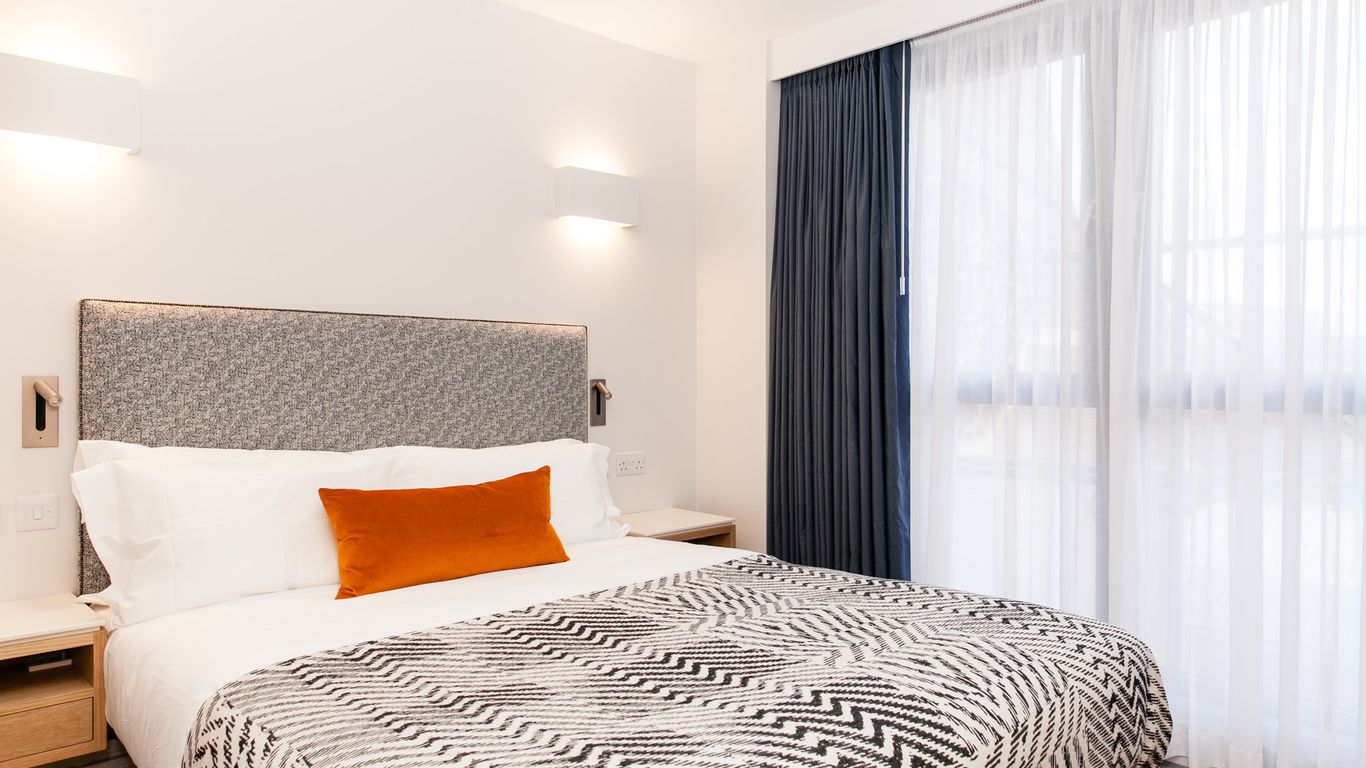 Rockwell East-Tower Bridge £76. London Hotel Deals & Reviews - KAYAK