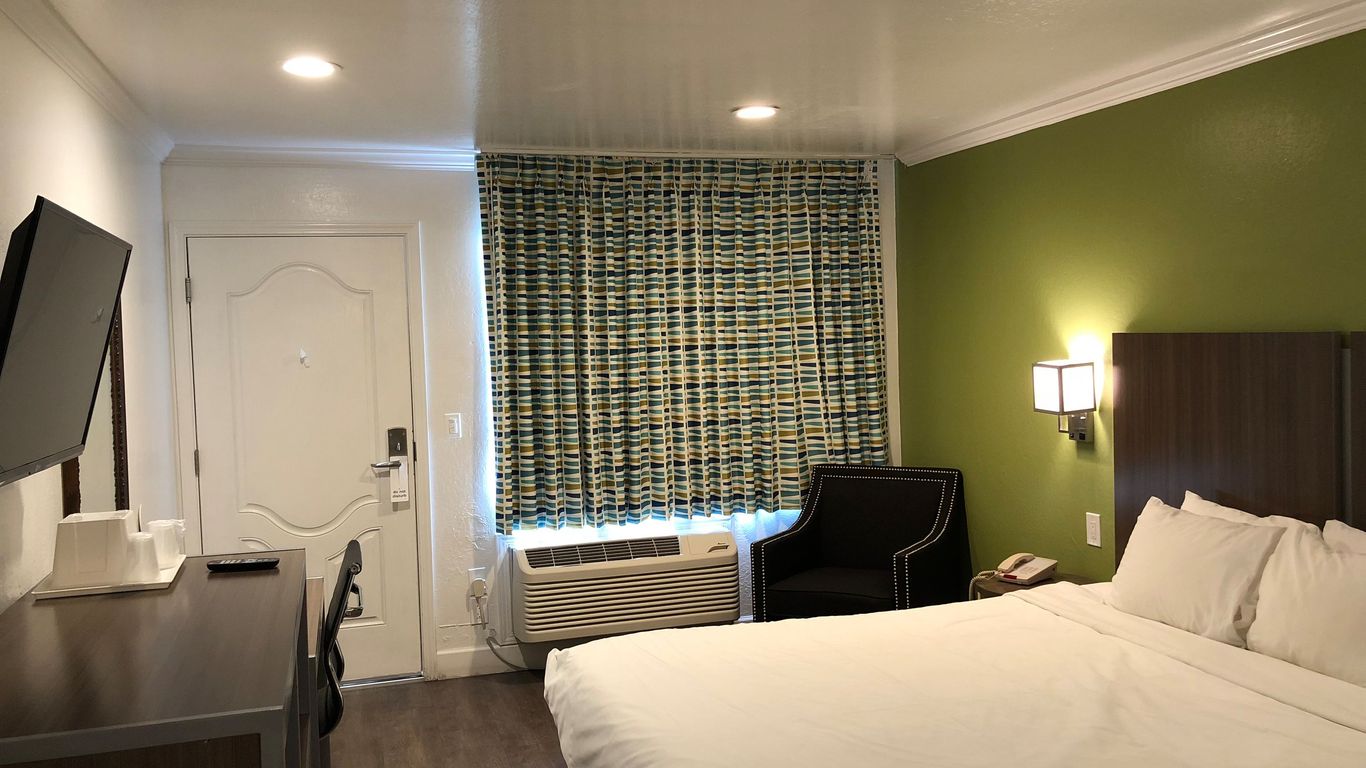 Gilroy Inn £49. Gilroy Hotel Deals & Reviews - KAYAK